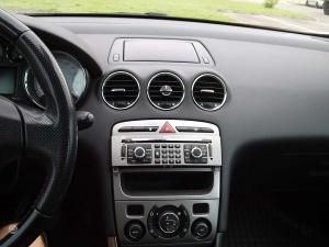 White Peugeot 308 2008 in Kaunas, with an engine capacity of 1.56 L and mileage of 239 thousand km for 1490 €, photo 13 on AUTOMOTO.COM.LV