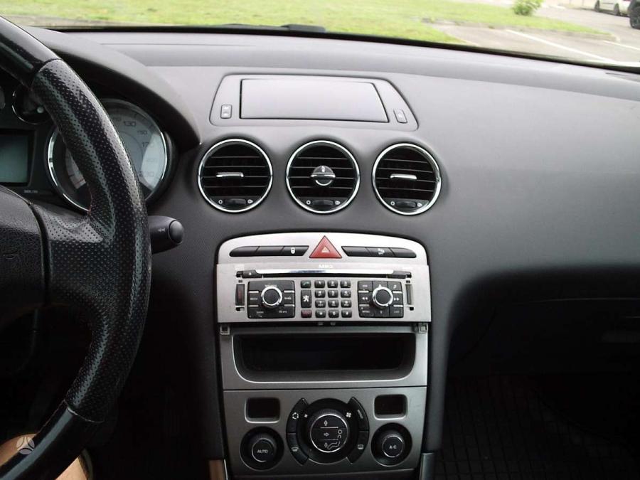 White Peugeot 308 2008 in Kaunas, with an engine capacity of 1.56 L and mileage of 239 thousand km for 1490 €, photo 13 on AUTOMOTO.COM.LV