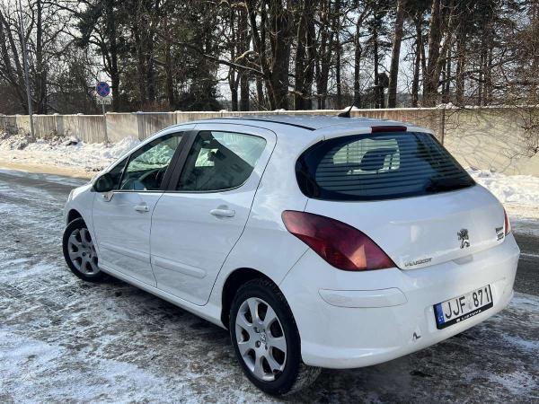 Balts Peugeot 308 2010 Viļņa, ar dzinēja tilpumu 1.60 L un nobraukumu 290 tūkst. km par 2750 €, foto 2 vietnē AUTOMOTO.COM.LV
