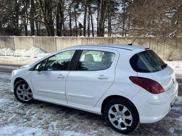Balts Peugeot 308 2010 Viļņa, ar dzinēja tilpumu 1.60 L un nobraukumu 290 tūkst. km par 2750 €, foto 7 vietnē AUTOMOTO.COM.LV