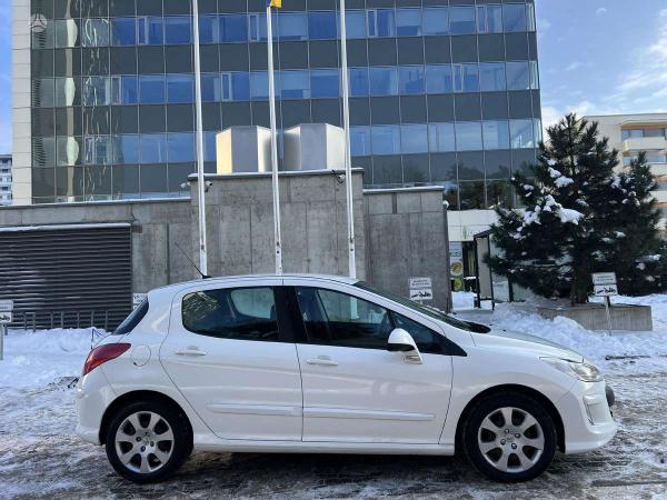Balts Peugeot 308 2010 Viļņa, ar dzinēja tilpumu 1.60 L un nobraukumu 290 tūkst. km par 2750 €, foto 9 vietnē AUTOMOTO.COM.LV
