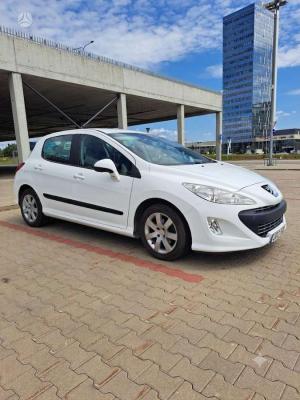 White Peugeot 308 2010 in Vilnius, with an engine capacity of 1.56 L and mileage of 257 thousand km for 1950 €, photo 3 on AUTOMOTO.COM.LV