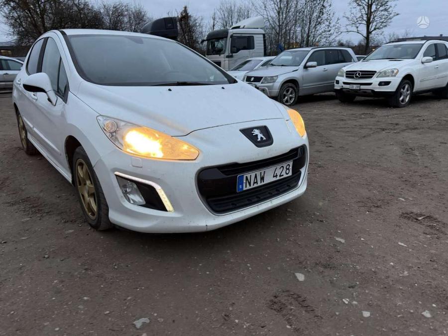 Balts Peugeot 308 2011 Kauņa, ar dzinēja tilpumu 1.56 L un nobraukumu 237 tūkst. km par 2200 €, foto 2 vietnē AUTOMOTO.COM.LV