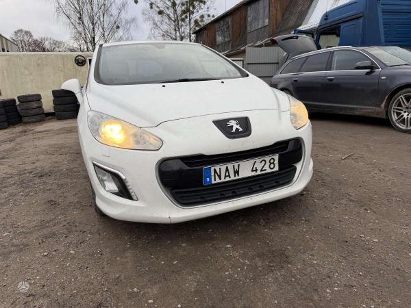 White Peugeot 308 2011 in Kaunas, with an engine capacity of 1.56 L and mileage of 237 thousand km for 2200 €, photo 2 on AUTOMOTO.COM.LV