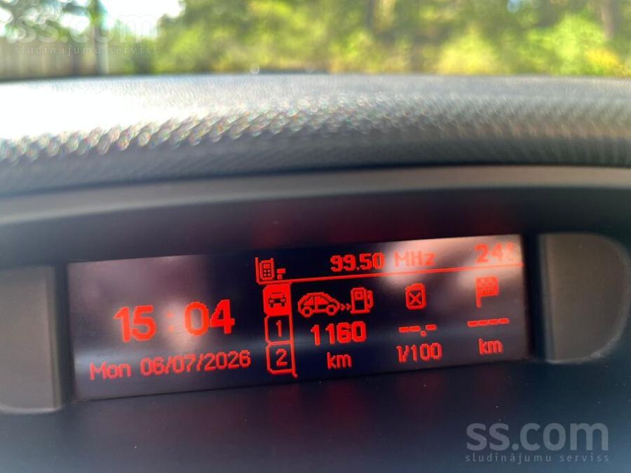 White Peugeot 308 2011 in Talsi, with an engine capacity of 1.60 L and mileage of 338 thousand km for 2200 €, photo 7 on AUTOMOTO.COM.LV