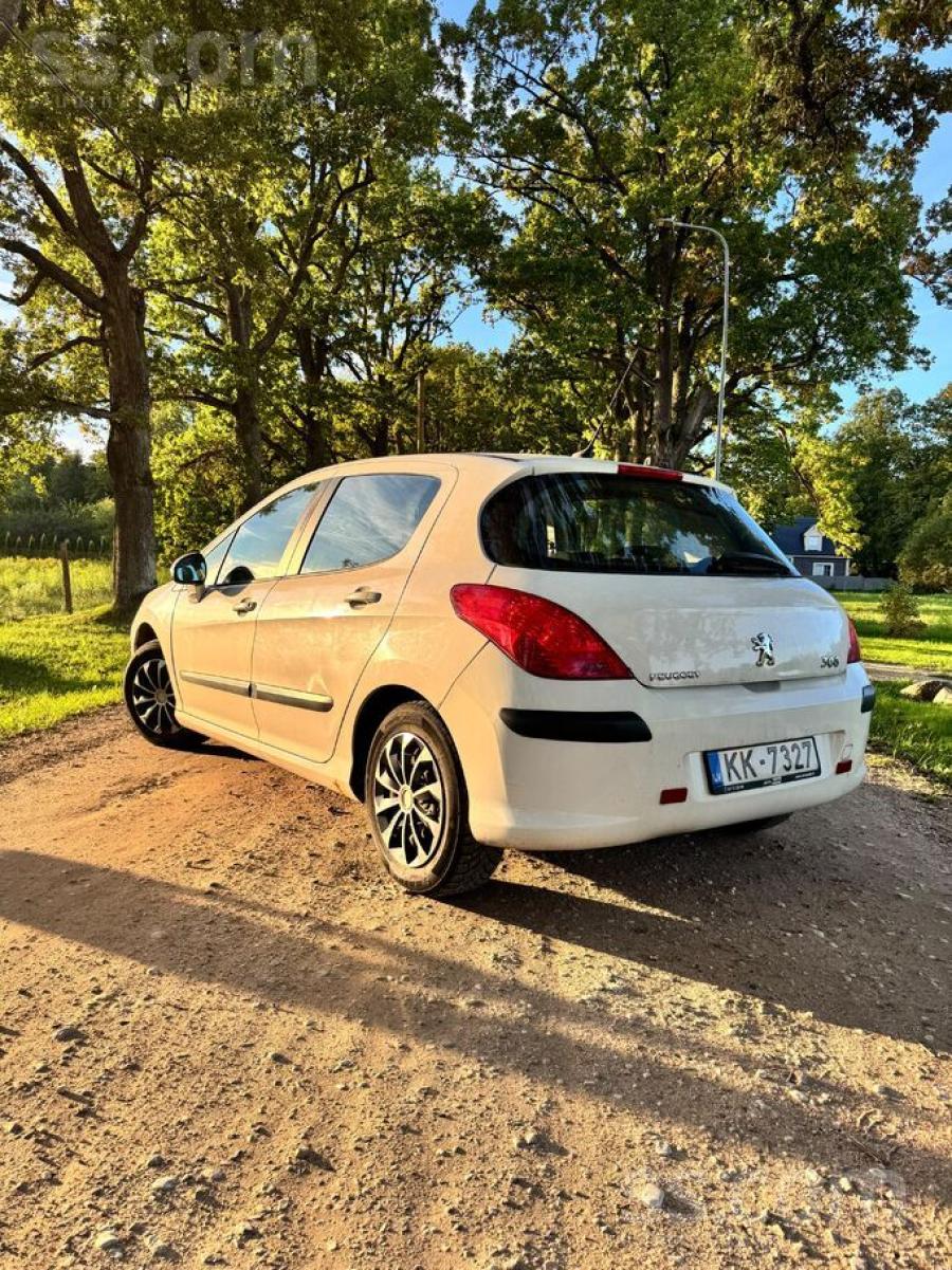 White Peugeot 308 2011 in Valmiera, with an engine capacity of 1.60 L and mileage of 333 thousand km for 2000 €, photo 5 on AUTOMOTO.COM.LV