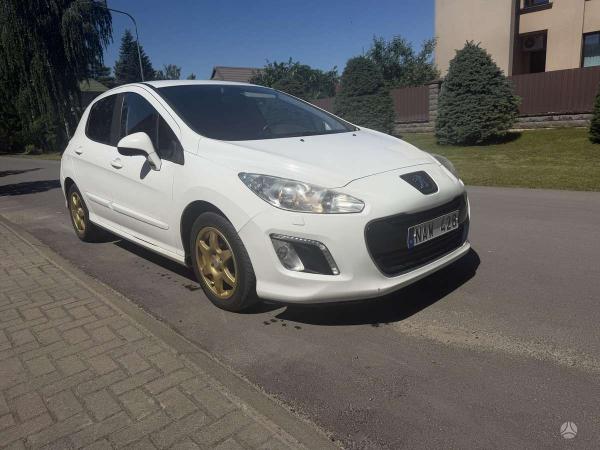 Balts Peugeot 308 2012 Kauņa, ar dzinēja tilpumu 1.56 L un nobraukumu 236 tūkst. km par 2200 €, foto 3 vietnē AUTOMOTO.COM.LV