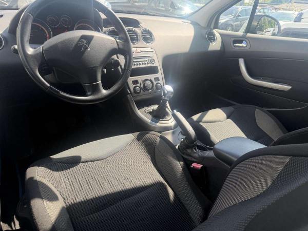 Balts Peugeot 308 2012 Kauņa, ar dzinēja tilpumu 1.56 L un nobraukumu 236 tūkst. km par 2100 €, foto 7 vietnē AUTOMOTO.COM.LV