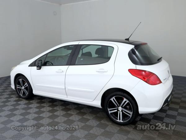 Белый Пежо 308 2012 в Таллин, объемом двигателя 1.60 л и пробегом 279 тыс. км за 1999 €, фото 4 на AUTOMOTO.COM.LV