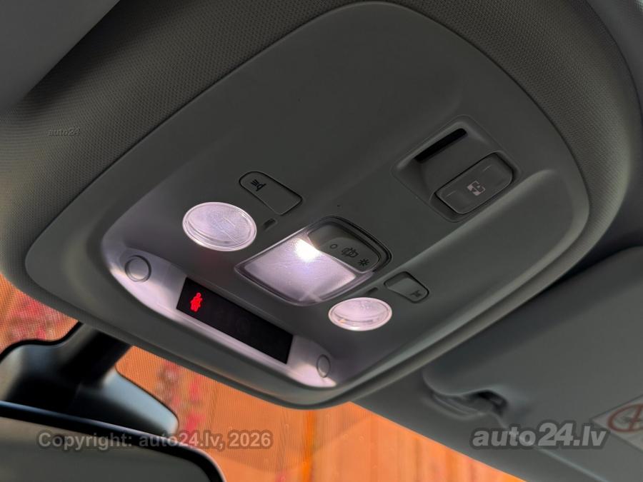 Balts Peugeot 308 2013 Tallina, ar dzinēja tilpumu 1.60 L un nobraukumu 162 tūkst. km par 5700 €, foto 23 vietnē AUTOMOTO.COM.LV