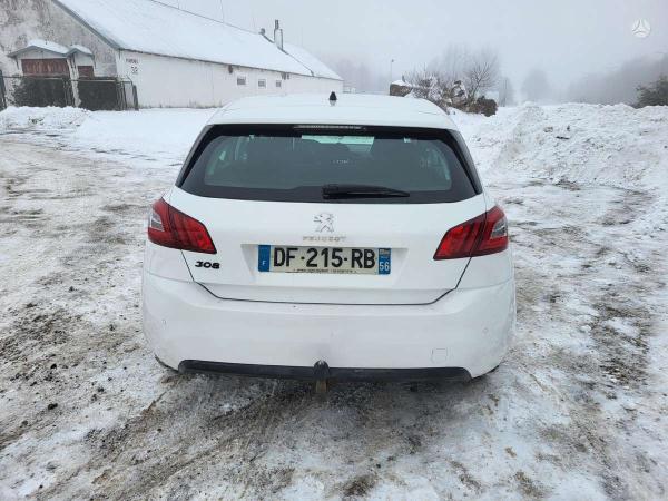 Balts Peugeot 308 2014 Tauragė, ar dzinēja tilpumu 1.20 L un nobraukumu 185 tūkst. km par 5200 €, foto 4 vietnē AUTOMOTO.COM.LV