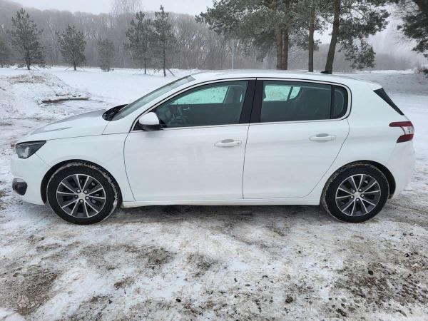 Balts Peugeot 308 2014 Tauragė, ar dzinēja tilpumu 1.20 L un nobraukumu 185 tūkst. km par 5200 €, foto 8 vietnē AUTOMOTO.COM.LV