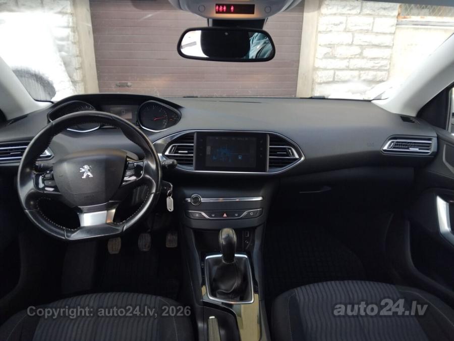 Белый Пежо 308 2014 в Таллин, объемом двигателя 1.60 л и пробегом 214 тыс. км за 4500 €, фото 5 на AUTOMOTO.COM.LV