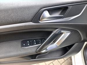 Balts Peugeot 308 2014 Jelgava, ar dzinēja tilpumu 1.60 L un nobraukumu 0 tūkst. km par 3990 €, foto 19 vietnē AUTOMOTO.COM.LV