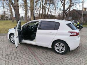 Белый Пежо 308 2014 в Елгава, объемом двигателя 1.50 л и пробегом 209 тыс. км за 3800 €, фото  на AUTOMOTO.COM.LV