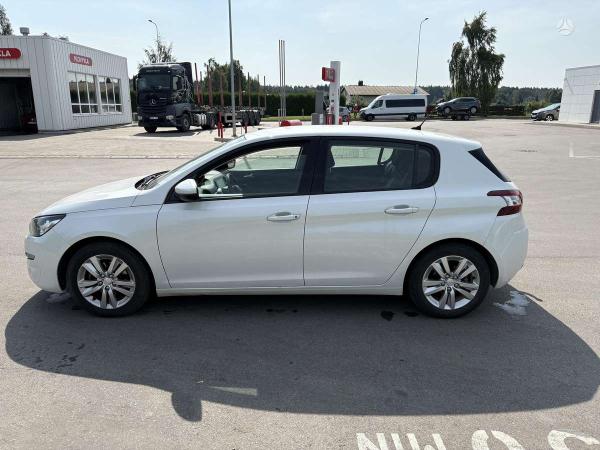 White Peugeot 308 2014 in Taurage, with an engine capacity of 1.56 L and mileage of 309 thousand km for 3500 €, photo 2 on AUTOMOTO.COM.LV