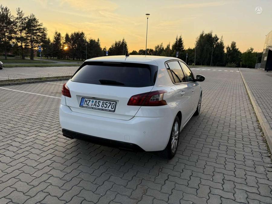 Белый Пежо 308 2014 в Паневежис, объемом двигателя 1.56 л и пробегом 250 тыс. км за 5900 €, фото 4 на AUTOMOTO.COM.LV