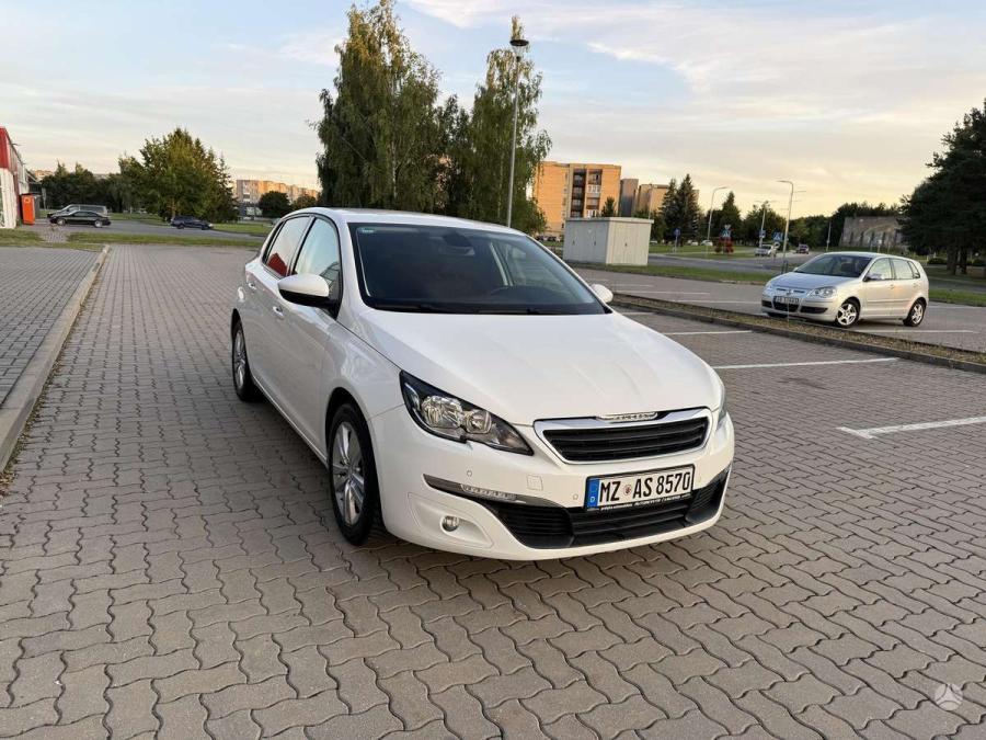 Белый Пежо 308 2014 в Паневежис, объемом двигателя 1.56 л и пробегом 250 тыс. км за 5900 €, фото 7 на AUTOMOTO.COM.LV