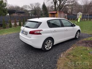 White Peugeot 308 2015 in Riga, with an engine capacity of 1.60 L and mileage of 161 thousand km for 3900 €, photo 3 on AUTOMOTO.COM.LV