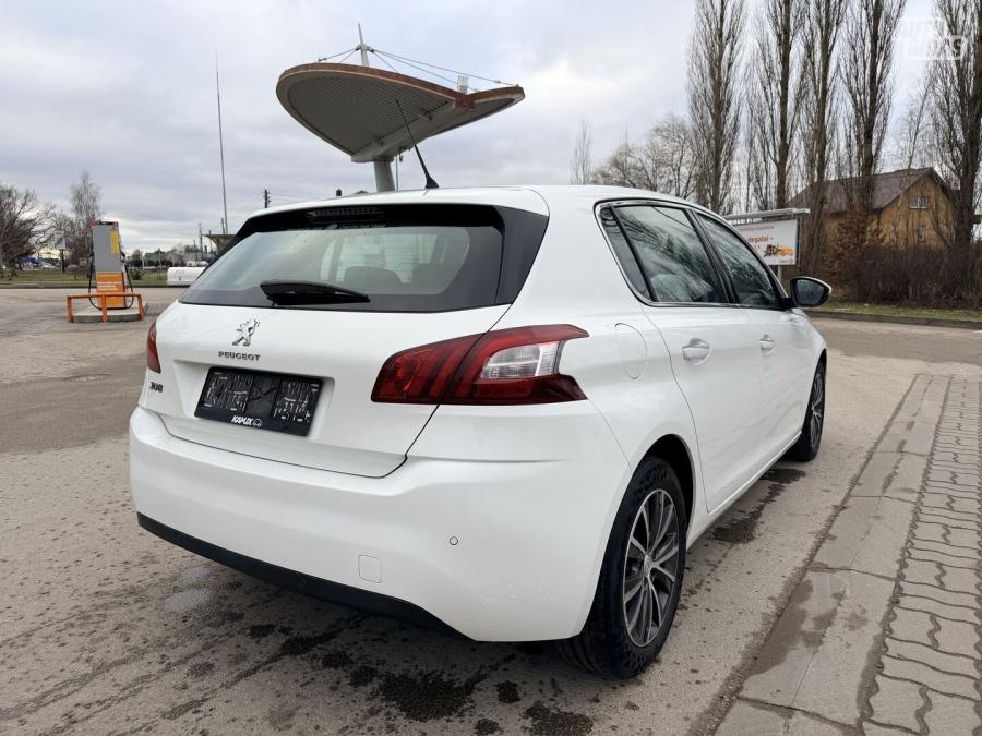 White Peugeot 308 2015 in Taurage, with an engine capacity of 1.20 L and mileage of 115 thousand km for 4499 €, photo 11 on AUTOMOTO.COM.LV