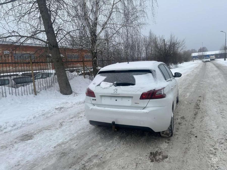 Белый Пежо 308 2015 в Укмерге, объемом двигателя 1.56 л и пробегом 240 тыс. км за 3650 €, фото 3 на AUTOMOTO.COM.LV