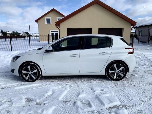 White Peugeot 308 2015 in Vilnius, with an engine capacity of 1.20 L and mileage of 160 thousand km for 4850 €, photo 4 on AUTOMOTO.COM.LV