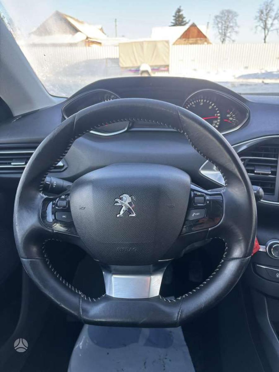 White Peugeot 308 2015 in Taurage, with an engine capacity of 1.56 L and mileage of 250 thousand km for 3500 €, photo 16 on AUTOMOTO.COM.LV