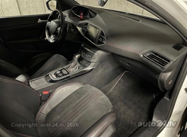White Peugeot 308 2015 in Tallinn, with an engine capacity of 2.00 L and mileage of 126 thousand km for 10999 €, photo 11 on AUTOMOTO.COM.LV