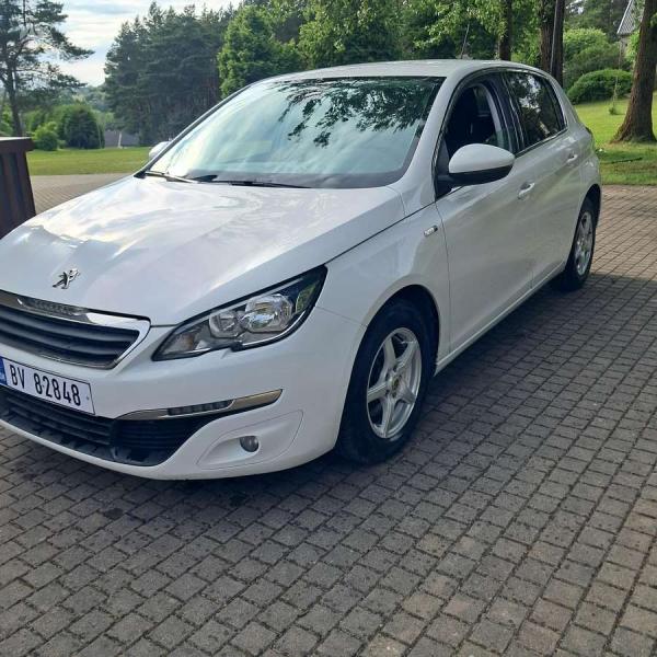 White Peugeot 308 2015 in Skaudvile, with an engine capacity of 1.56 L and mileage of 227 thousand km for 2950 €, photo 1 on AUTOMOTO.COM.LV