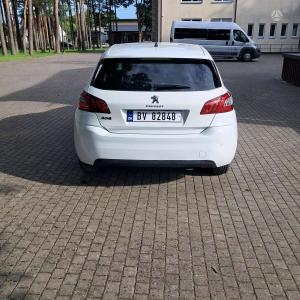 White Peugeot 308 2015 in Skaudvile, with an engine capacity of 1.56 L and mileage of 227 thousand km for 2950 €, photo 8 on AUTOMOTO.COM.LV