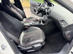 White Peugeot 308 2015 in Taurage, with an engine capacity of 1.56 L and mileage of 210 thousand km for 7499 €, photo 32 on AUTOMOTO.COM.LV