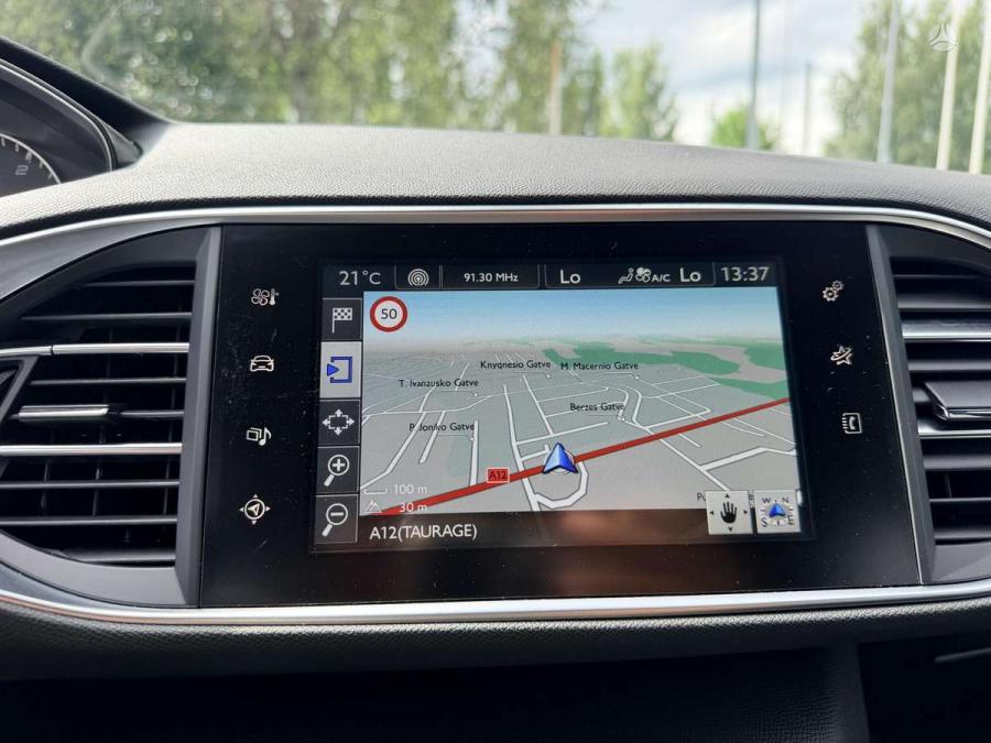 Белый Пежо 308 2015 в Таураге, объемом двигателя 1.56 л и пробегом 210 тыс. км за 7199 €, фото 22 на AUTOMOTO.COM.LV