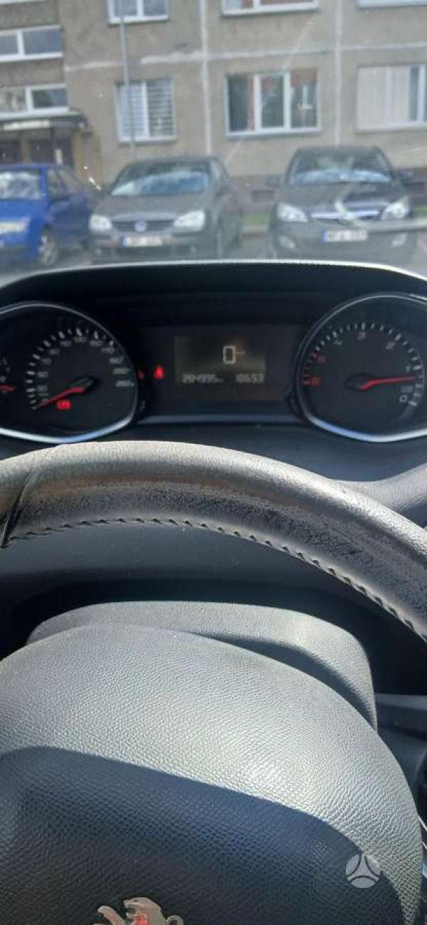 White Peugeot 308 2015 in Utena, with an engine capacity of 1.60 L and mileage of 285 thousand km for 3700 €, photo 4 on AUTOMOTO.COM.LV