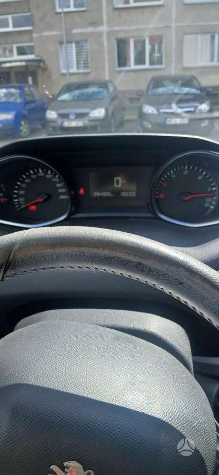 Balts Peugeot 308 2015 Utena, ar dzinēja tilpumu 1.60 L un nobraukumu 285 tūkst. km par 3700 €, foto 4 vietnē AUTOMOTO.COM.LV