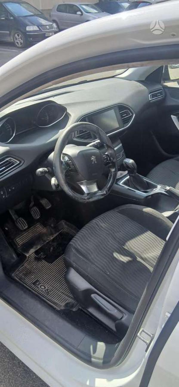 White Peugeot 308 2015 in Utena, with an engine capacity of 1.60 L and mileage of 285 thousand km for 3700 €, photo 6 on AUTOMOTO.COM.LV