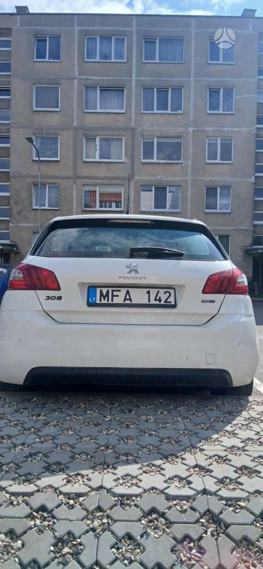 Balts Peugeot 308 2015 Utena, ar dzinēja tilpumu 1.60 L un nobraukumu 285 tūkst. km par 3700 €, foto 8 vietnē AUTOMOTO.COM.LV