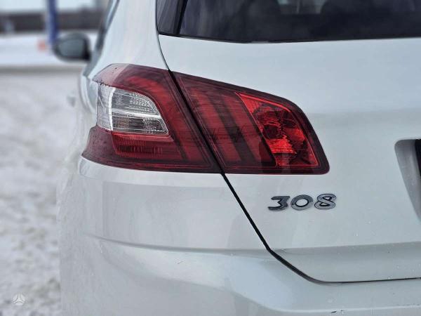 Balts Peugeot 308 2016 Rokiškis, ar dzinēja tilpumu 1.20 L un nobraukumu 110 tūkst. km par 3950 €, foto 8 vietnē AUTOMOTO.COM.LV