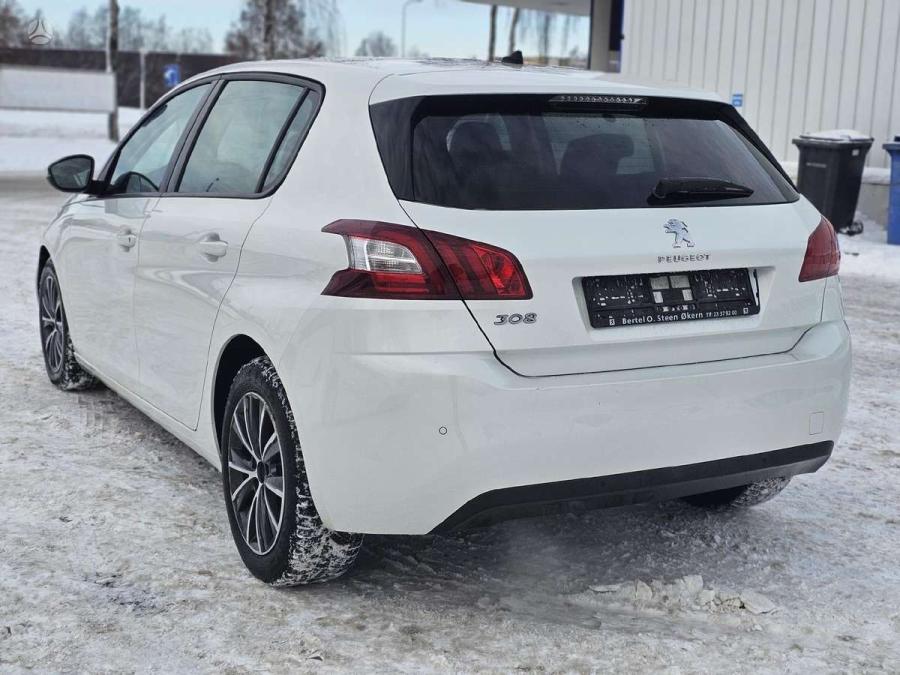 White Peugeot 308 2016 in Rokiskis, with an engine capacity of 1.20 L and mileage of 110 thousand km for 3950 €, photo 13 on AUTOMOTO.COM.LV