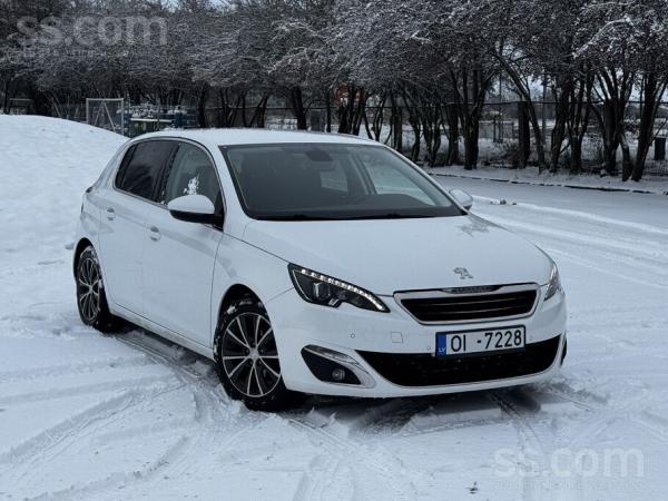 White Peugeot 308 2016 in Bauska, with an engine capacity of 1.20 L and mileage of 133 thousand km for 7000 €, photo 2 on AUTOMOTO.COM.LV