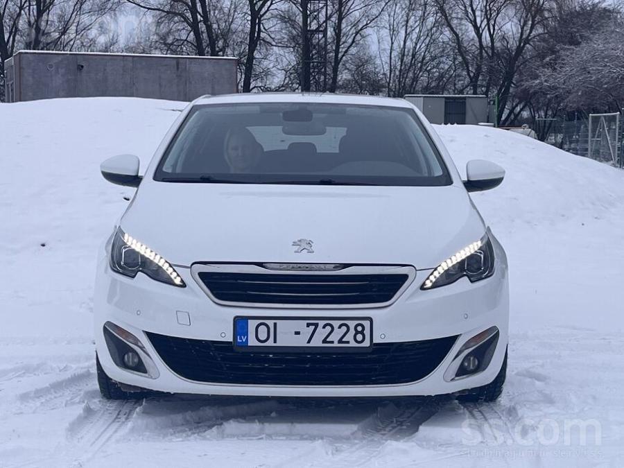 White Peugeot 308 2016 in Bauska, with an engine capacity of 1.20 L and mileage of 133 thousand km for 7000 €, photo 5 on AUTOMOTO.COM.LV