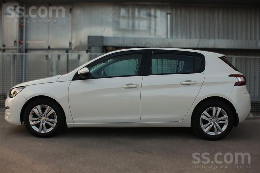 White Peugeot 308 2016 in Riga, with an engine capacity of 1.20 L and mileage of 0 thousand km for 9490 €, photo 4 on AUTOMOTO.COM.LV