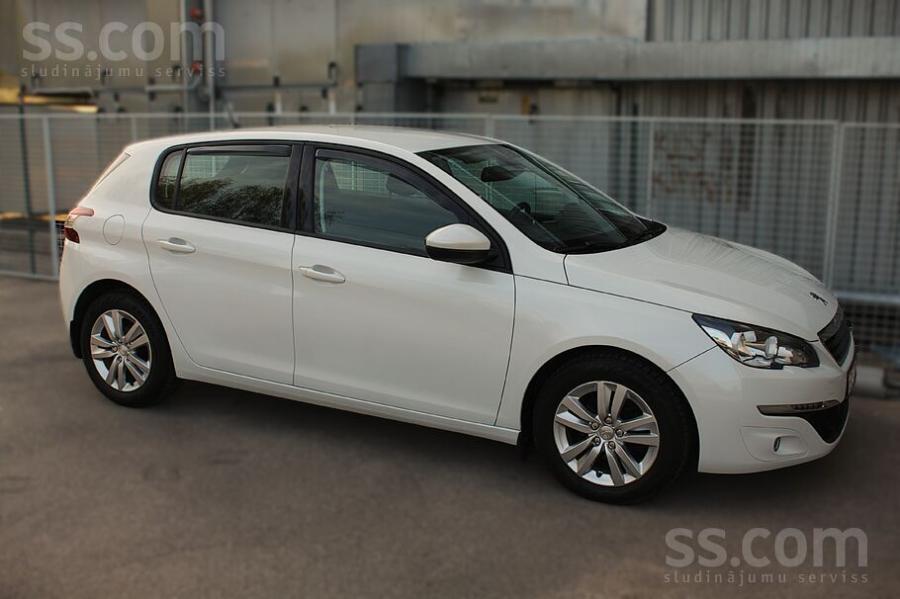 White Peugeot 308 2016 in Riga, with an engine capacity of 1.20 L and mileage of 0 thousand km for 9490 €, photo 8 on AUTOMOTO.COM.LV