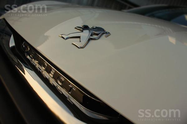 White Peugeot 308 2016 in Riga, with an engine capacity of 1.20 L and mileage of 0 thousand km for 9490 €, photo 10 on AUTOMOTO.COM.LV