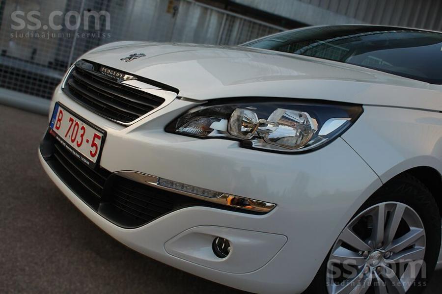 White Peugeot 308 2016 in Riga, with an engine capacity of 1.20 L and mileage of 0 thousand km for 9490 €, photo 12 on AUTOMOTO.COM.LV