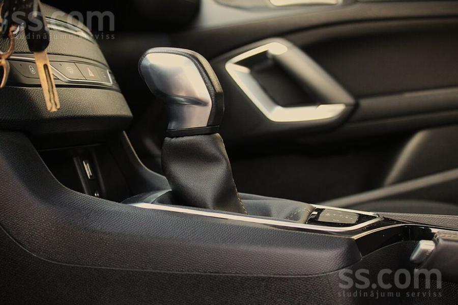 White Peugeot 308 2016 in Riga, with an engine capacity of 1.20 L and mileage of 0 thousand km for 9490 €, photo 21 on AUTOMOTO.COM.LV