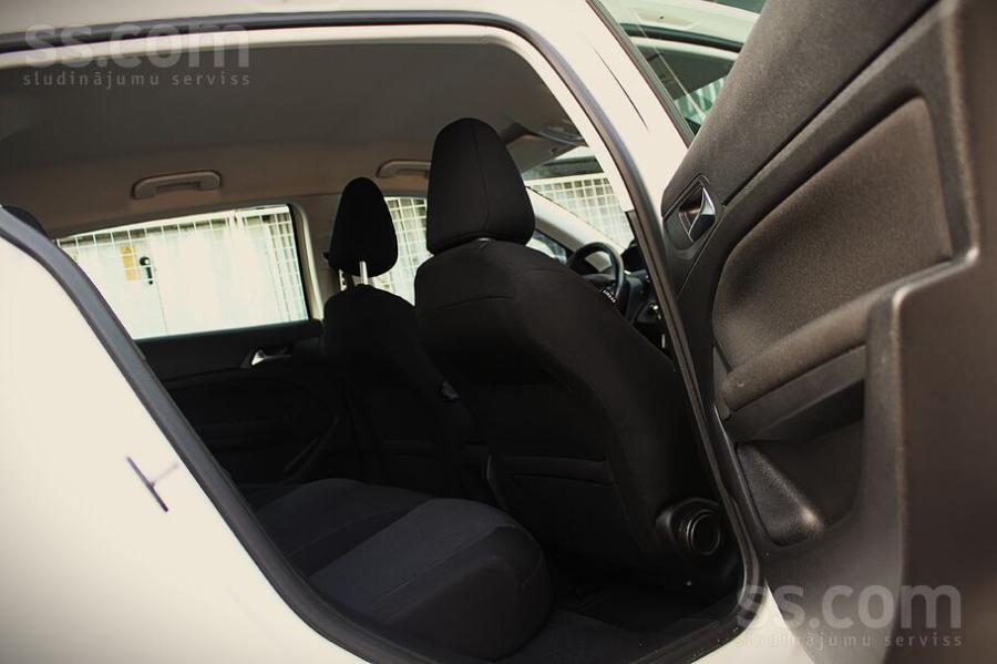 White Peugeot 308 2016 in Riga, with an engine capacity of 1.20 L and mileage of 0 thousand km for 9490 €, photo 28 on AUTOMOTO.COM.LV