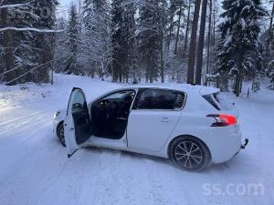 Белый Пежо 308 2016 в Бауска, объемом двигателя 1.20 л и пробегом 136 тыс. км за 6555 €, фото  на AUTOMOTO.COM.LV
