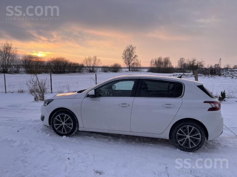 Белый Пежо 308 2016 в Бауска, объемом двигателя 1.20 л и пробегом 136 тыс. км за 6555 €, фото 3 на AUTOMOTO.COM.LV