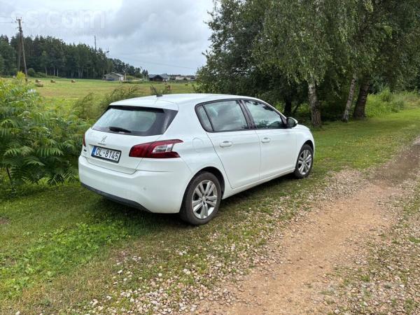 White Peugeot 308 2016 in Riga, with an engine capacity of 1.60 L and mileage of 160 thousand km for 4950 €, photo 4 on AUTOMOTO.COM.LV