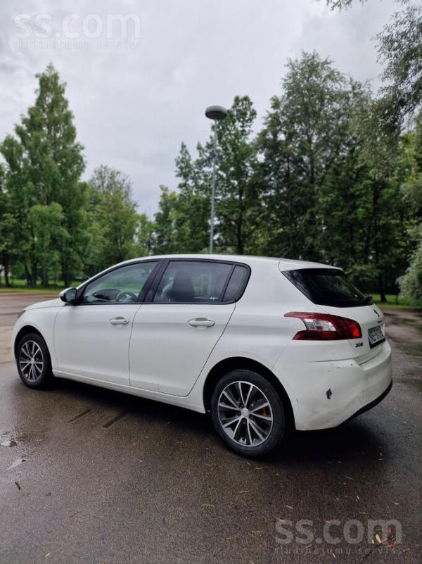 Balts Peugeot 308 2016 Rīga, ar dzinēja tilpumu 1.60 L un nobraukumu 321 tūkst. km par 4600 €, foto 4 vietnē AUTOMOTO.COM.LV